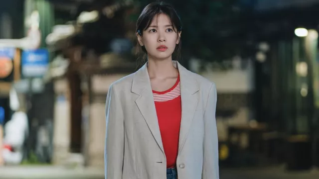 Fashion from Love Next Door TV show: Bae Seok-ryu (Jung So-min) wears ...