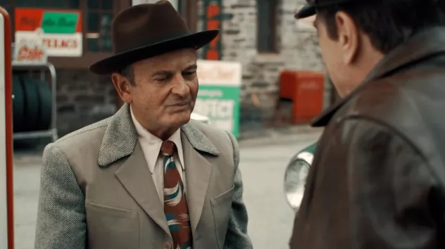 The Irishman Movie Outfits: Joe Pesci wears Sport Coat with contrasting ...