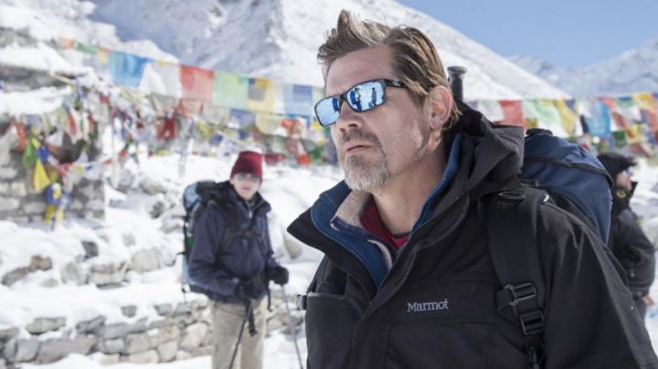 Everest: Clothes, Outfits, Brands, Style and Looks | Spotern