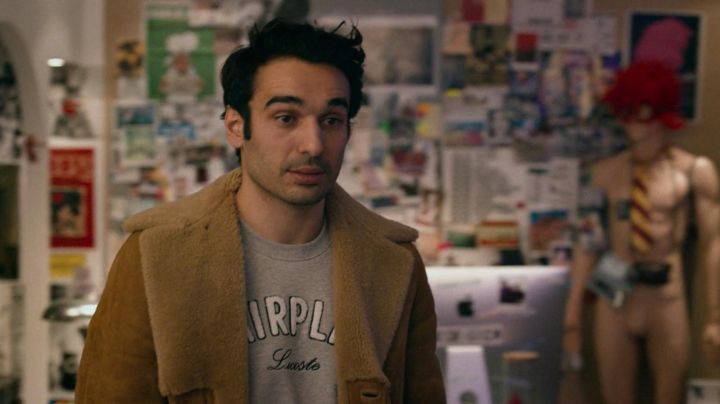 Blockbuster: Clothes, Outfits, Brands, Style and Looks | Spotern