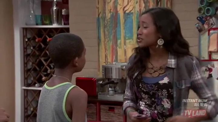 Instant Mom: Clothes, Outfits, Brands, Style and Looks | Spotern