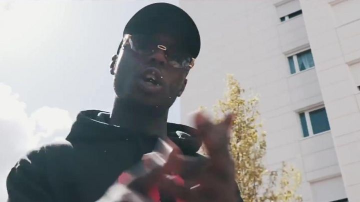 Ninho - Roro (Clip officiel): Clothes, Outfits, Brands, Style and Looks ...