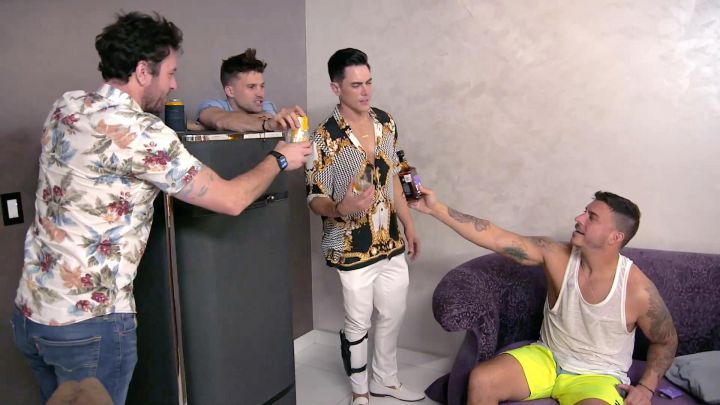 Vanderpump Rules: Clothes, Outfits, Brands, Style and Looks | Spotern