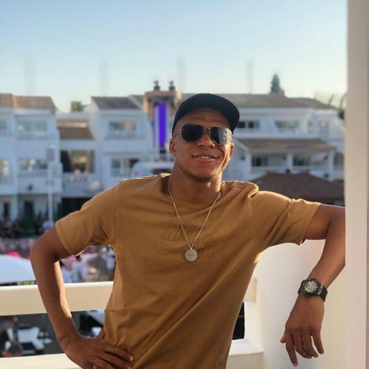 Kylian Mbappé: Clothes, Outfits, Brands, Style and Looks | Spotern