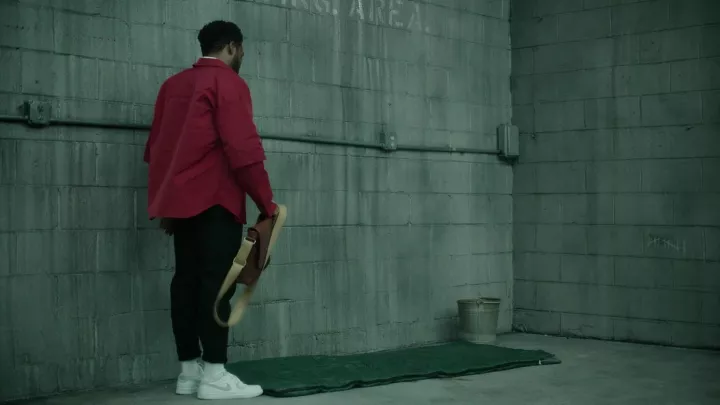 Earnest 'Earn' Marks (played by Donald Glover) outfits on Atlanta