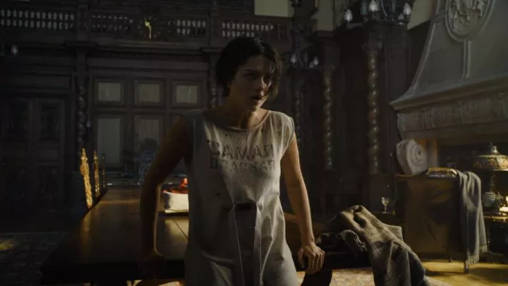 The Flash: Clothes, Outfits, Brands, Style and Looks | Spotern