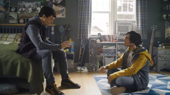 The Flash: Clothes, Outfits, Brands, Style and Looks | Spotern