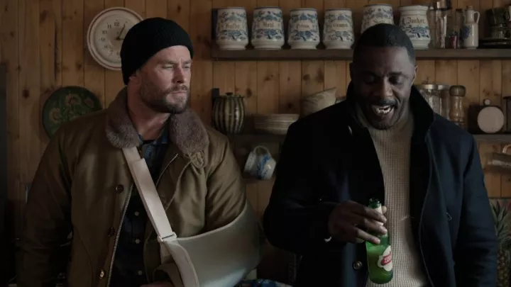 Tyler Rake (played by Chris Hemsworth) outfits on Extraction 2